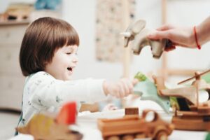 Exploring Tertiary Circular Reactions in Child Development and Learning ...